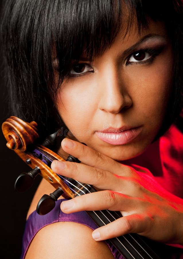 Vrouwelijke violisten stock foto. Image of muziek, vrouw - 13169850