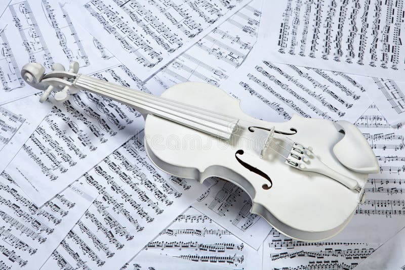 Notes De Violon. Instruments De Musique Avec La Feuille De Musique ...