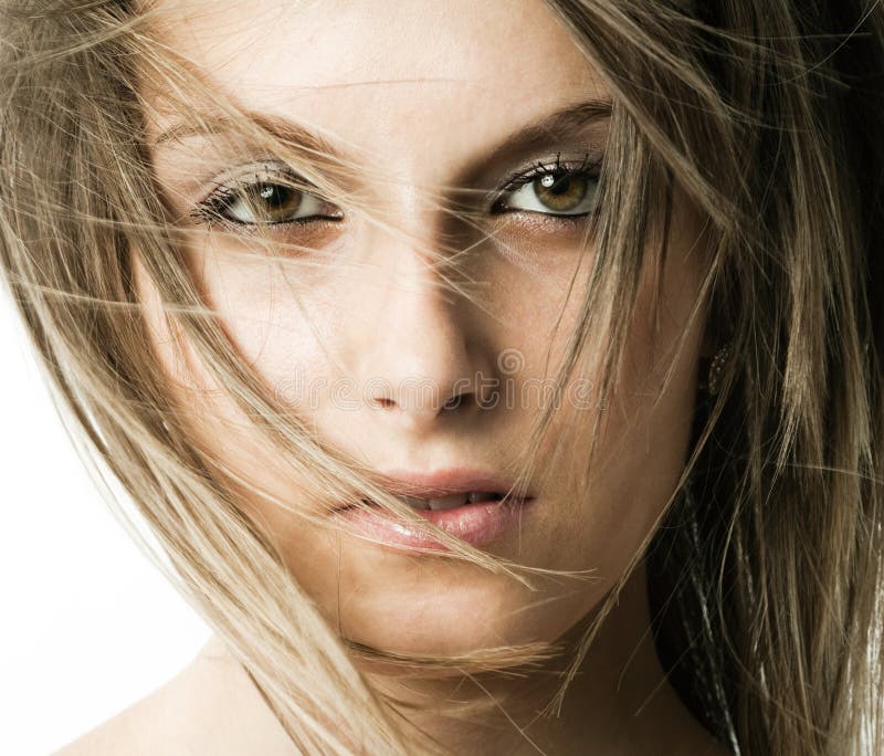 Sourire De Visage De Fille Assez Jeune Photo Stock Image Du Skincare