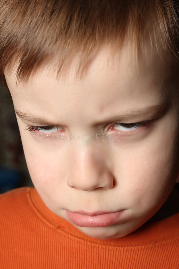 Visage fâché image stock. Image du objet, blanc, visage - 38081341