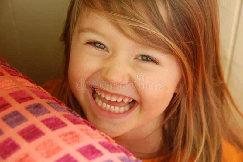 Visage heureux image stock. Image du blond, sourire, cheveu - 10842457
