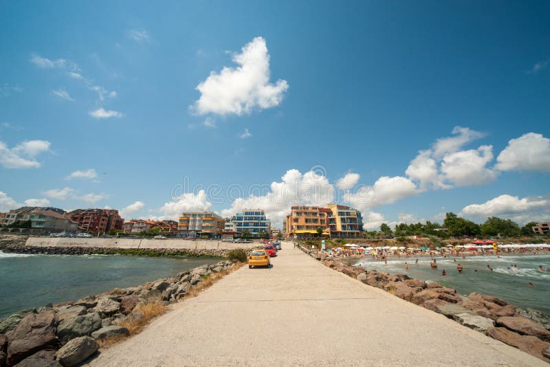 Playa en Ravda, Bulgaria imagen de archivo editorial. Imagen de negro ...