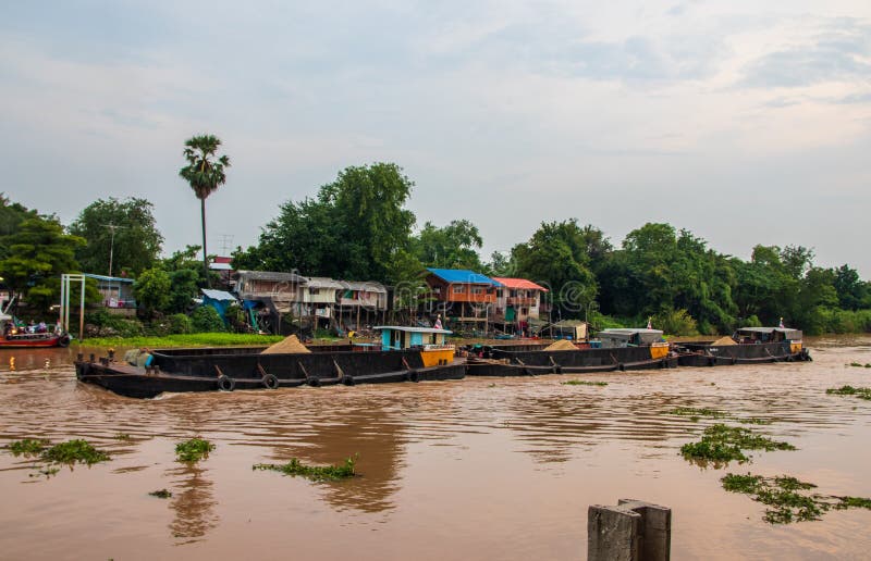 Visit the Chao Phraya River Editorial Image - Image of beauty, phraya ...