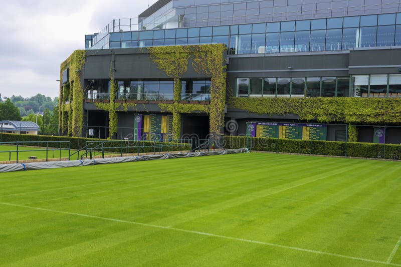 Visiting Wimbledon courts editorial stock image. Image of grass - 76035129