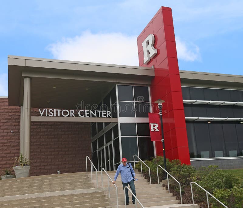 Visitor Center editorial image. Image of visitors, displays - 72061380