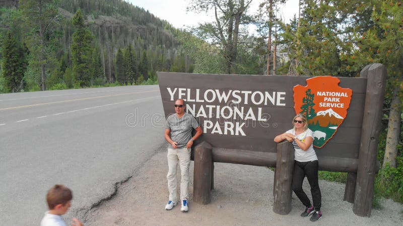 Visitors at the Entrance of Yellowstone National Park Editorial Stock ...