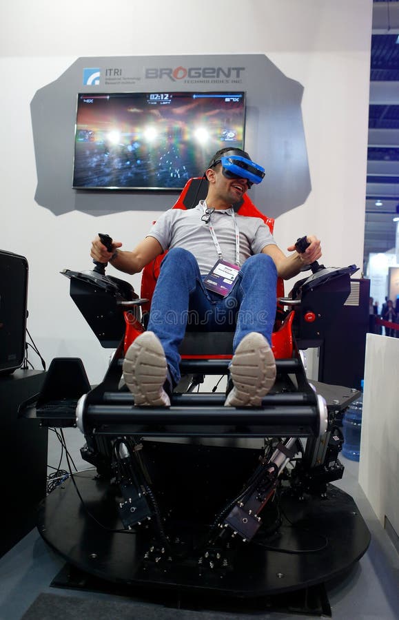 Vr devices testing editorial photo. Image of computer - 83780111