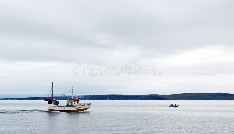 Vissersboot stock afbeelding. Image of schip, vissen - 16517481