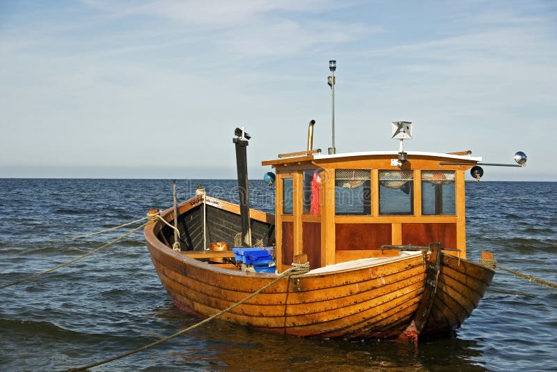 Vissersboot stock afbeelding. Image of duitsland, schip - 31121031