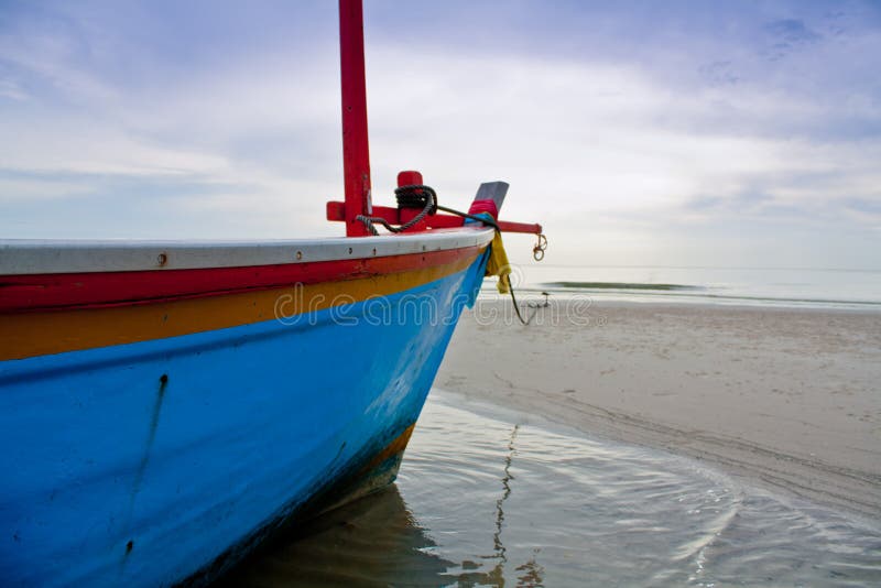Vissersboot stock foto. Image of visserij, overzees, rust - 37666308