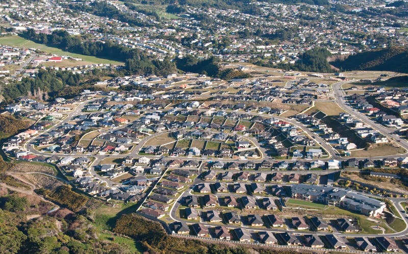 Vista aérea de suburbios imagen de archivo. Imagen de adosado - 10495129