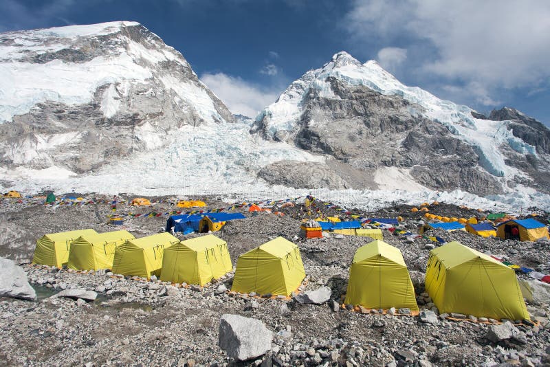 Vista Dal Campo Base Dell'Everest Immagine Stock - Immagine di zona ...