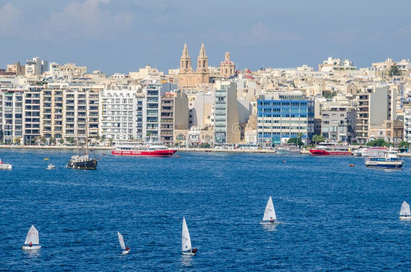 Gzira, Malta - 9 De Mayo De 2017: Monumento a Turu Rizzo Foto editorial ...