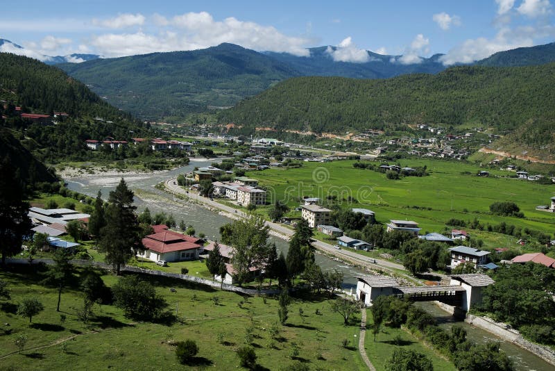 Vista Aérea De La Ciudad De Timbu En Bhután Foto de archivo - Imagen de ...