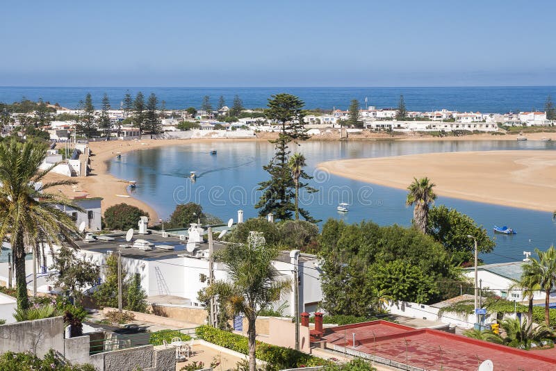 Vista de Oualidia foto de archivo. Imagen de río, panorama - 66366182