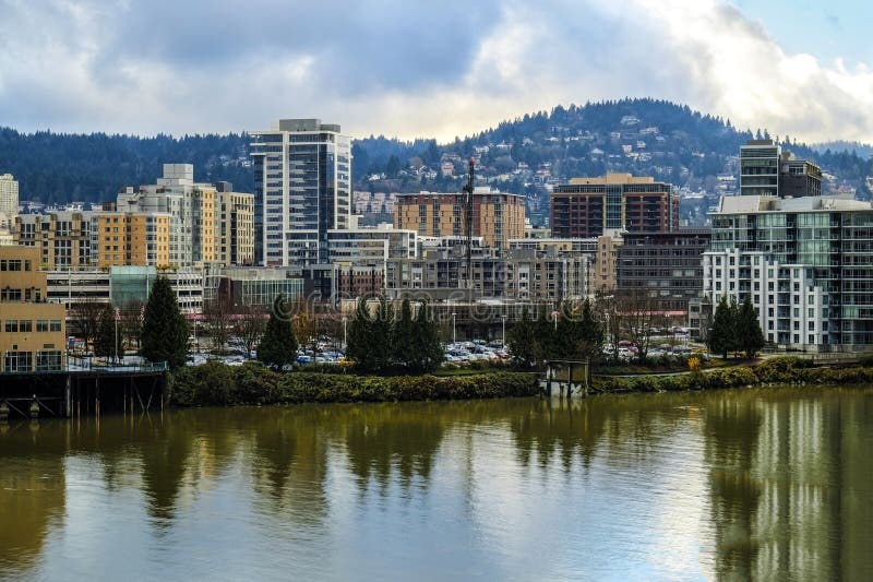 Vista Paisaje Urbano De Portland, Oregon Imagen de archivo - Imagen de ...