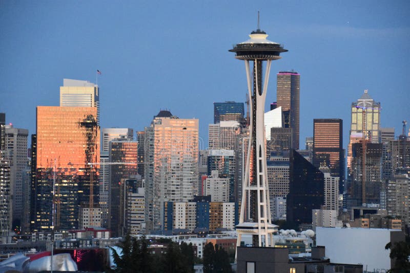 Vista De Seattle Skyline Do Parque Kerry Em Seattle Imagem Editorial ...