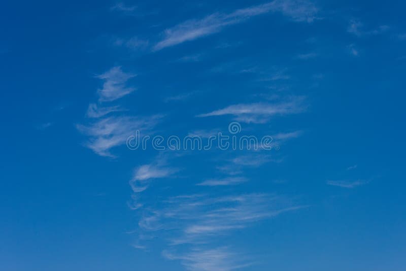 Vista dei cirri fotografia stock. Immagine di estratto - 76726418