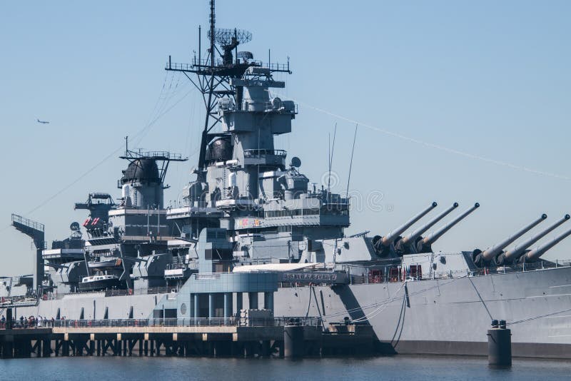 Vista Del Acorazado New Jersey Imagen de archivo editorial - Imagen de ...