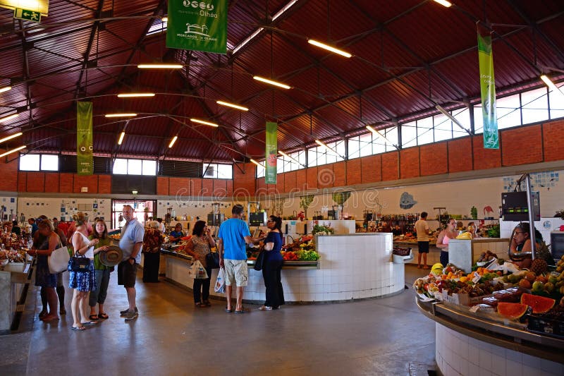 No interior do mercado. foto editorial. Imagem de centros - 207092141