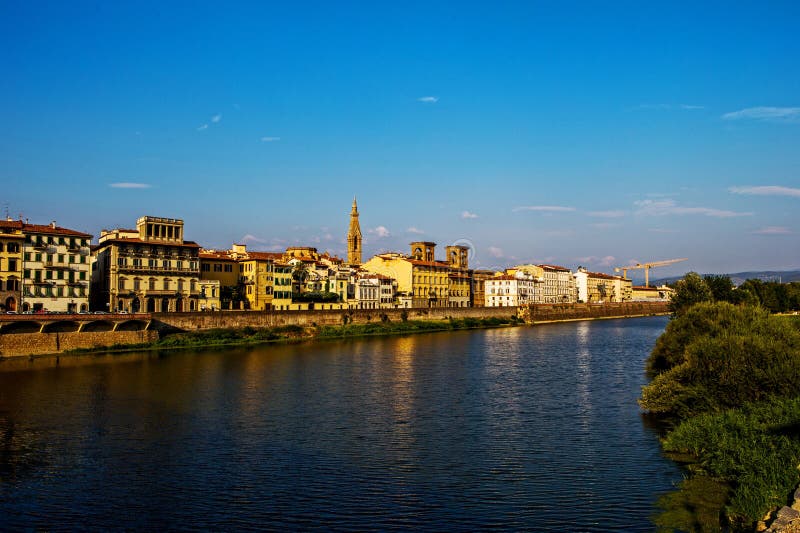 Fiume Di Arno, Firenze, Toscana, Italia V Fotografia Editoriale ...