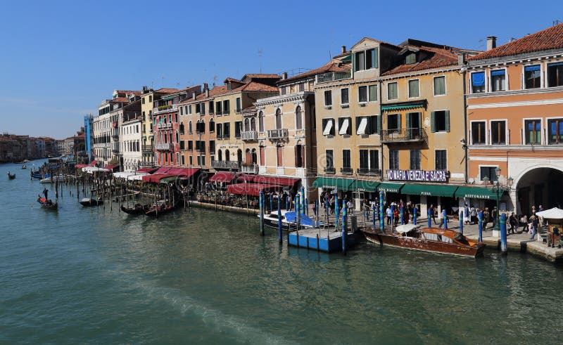 Vista Di Grand Canal Dal Ponte Di Rialto a Venezia, Italia Fotografia ... Vista Di Grand Canal Dal Ponte Di Rialto a Venezia, Italia Fotografia ...