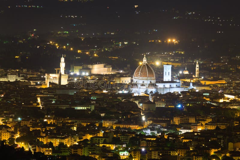 Vista di notte di Firenze immagine stock. Immagine di marmo - 59773317