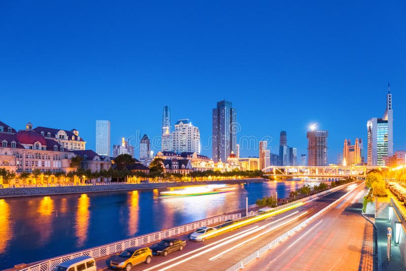 Vista di notte di Tientsin fotografia stock. Immagine di corsa - 54873470