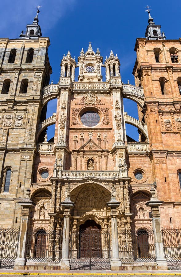 Catedral Da Espanha De Astorga Imagem de Stock - Imagem de castelo ...
