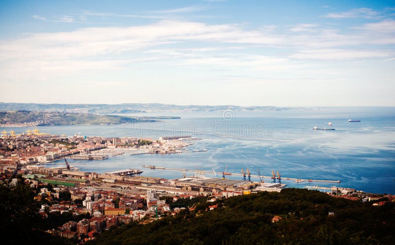 Vista do golfo de Trieste foto de stock. Imagem de home - 21028798