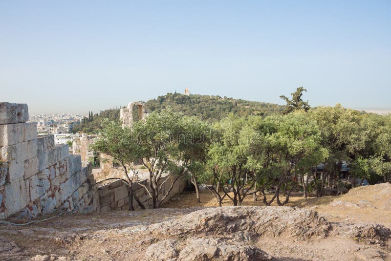 Vista Do Monte Do Musa Com O Monumento De Philopappos Imagem de Stock ...