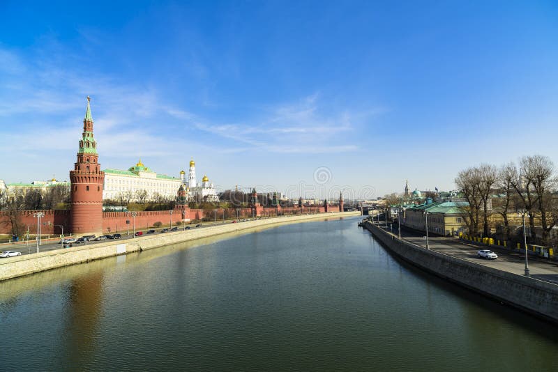 Vista Do Rio De Moscou E Do Kremlin Foto de Stock - Imagem de cultura ...