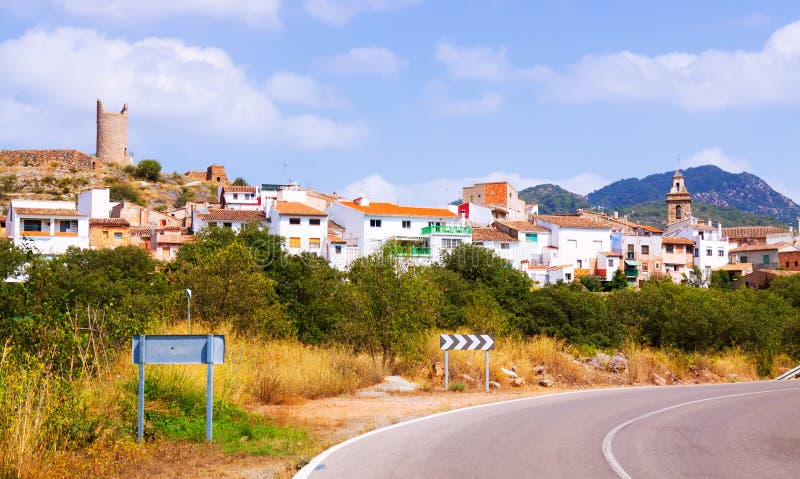 Vista general de Matet foto de archivo. Imagen de iglesia - 35660042