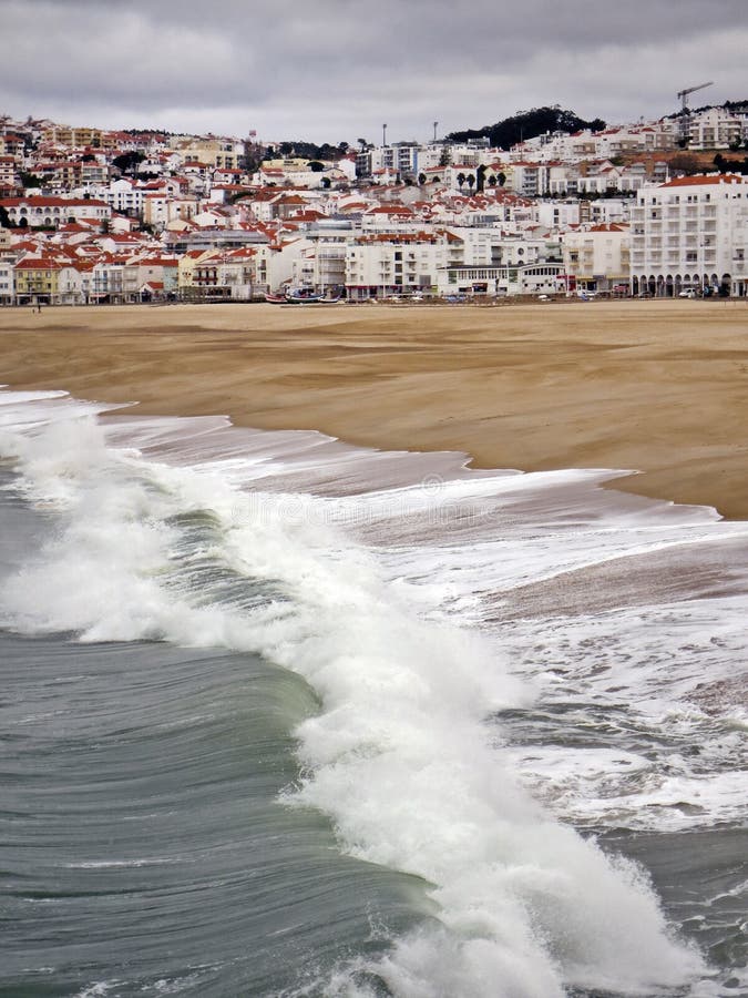 Vista Su Nazare, Portogallo Immagine Stock - Immagine di sabbia, città ...