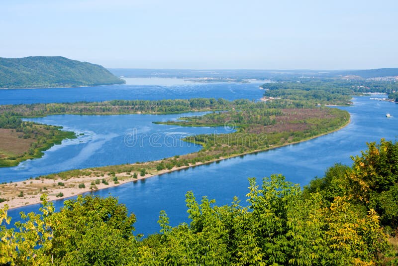 Vista Sul Fiume Volga, Città Della Samara Immagine Stock - Immagine di nave, bello: 22779747