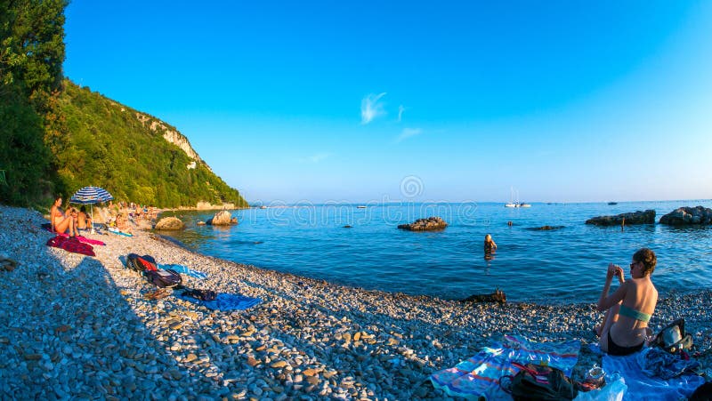 Bella Spiaggia A Trieste, Italia Immagine Stock - Immagine di tramonto ...
