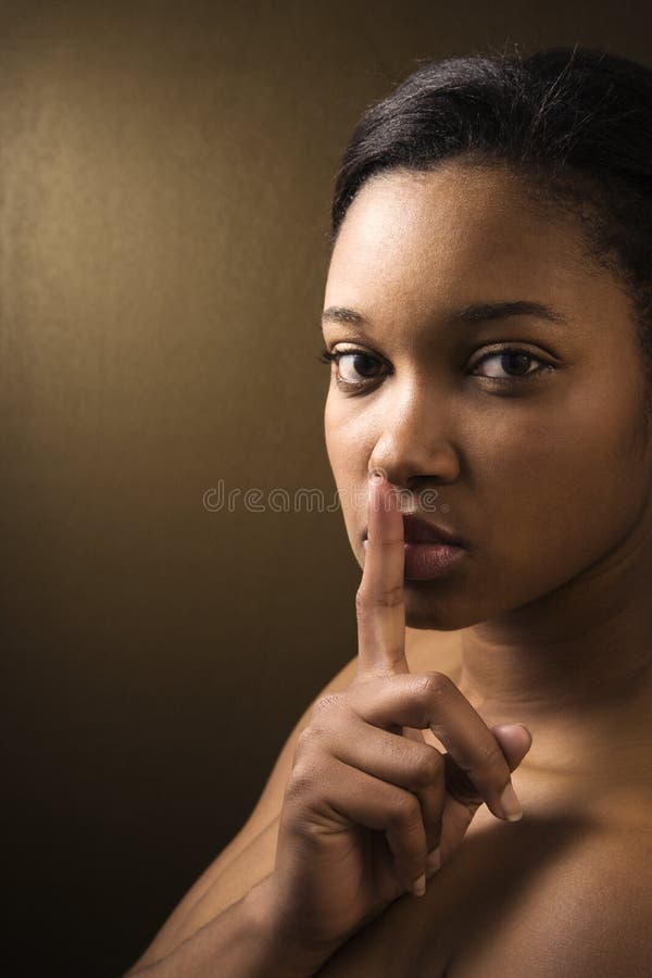Visualisateur Shushing De Femme. Photo stock - Image du brune, couleur ...