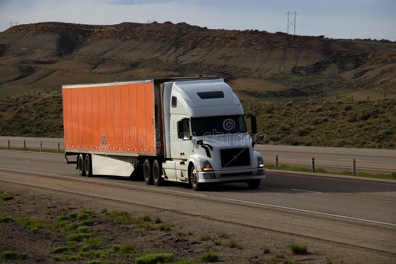 Vit BORTTAGEN Halv-lastbil TECKNING Redaktionell Bild - Bild av stolpe ...