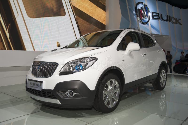 Vit Buick Regal bil redaktionell foto. Bild av kupp, utformning - 47068920