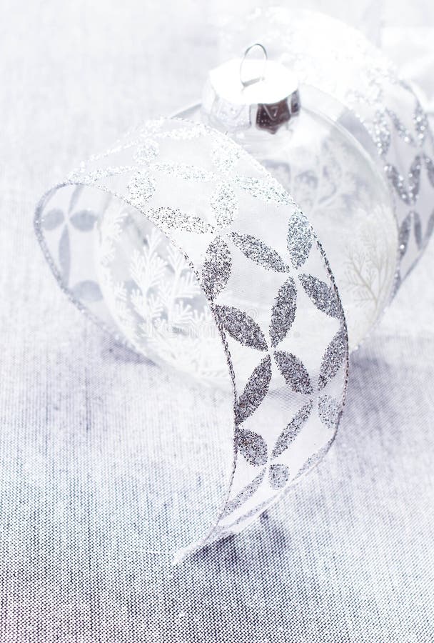 Vit Jul. Julprydnader Med Den Vit Struntsaken Och Silv Fotografering ...