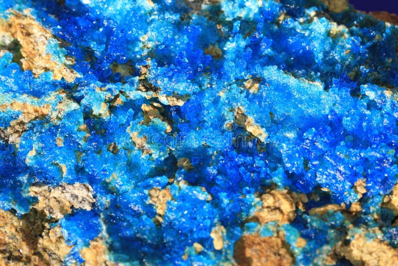 Mineral Del Vitriolo Azul Aislado Foto de archivo - Imagen de aislado ...