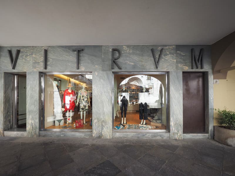 Vitrum store in Como editorial photography. Image of front - 90313952