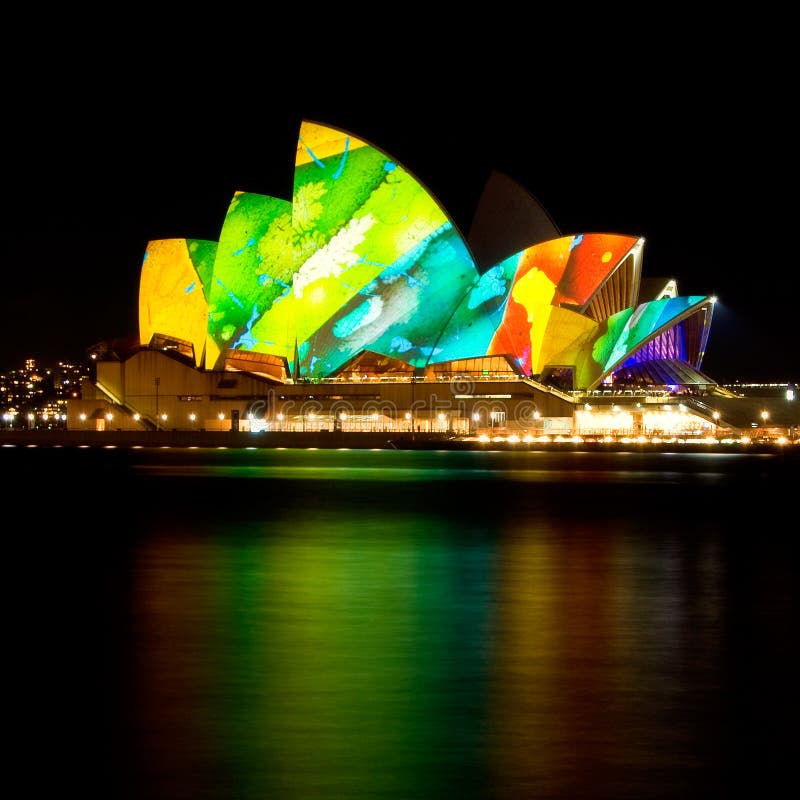 Vivid Sydney Opera House editorial photo. Image of colors - 22138051