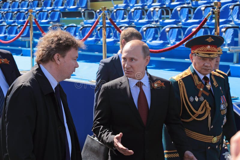 Vladimir Putin Et Sergey Shoygu Photo éditorial - Image du poutine ...