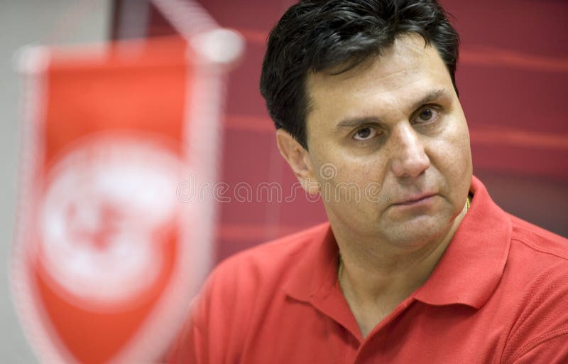 Vladimir Ruzicka editorial image. Image of gold, sporter - 27877045