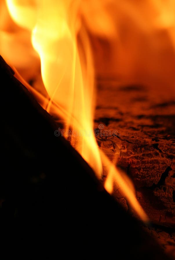 Vlammen stock foto. Image of samenvatting, warm, element - 370000