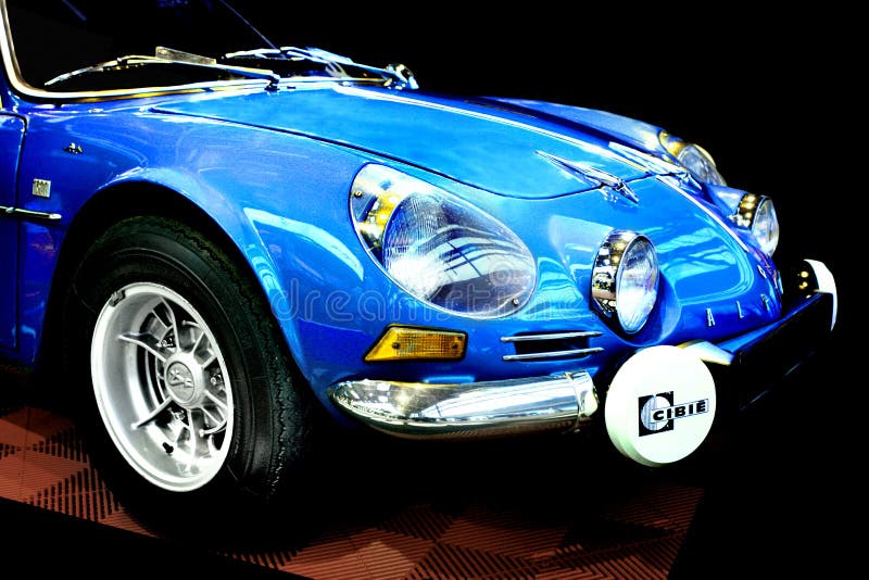 Voiture De Course Alpine De Renault a 110 Photo stock éditorial - Image ...