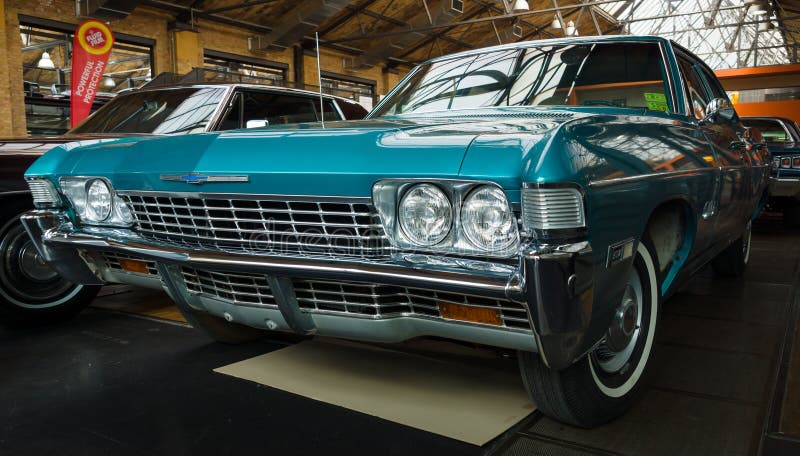 Voiture Normale Chevrolet Bel Air Photo stock éditorial - Image du ...