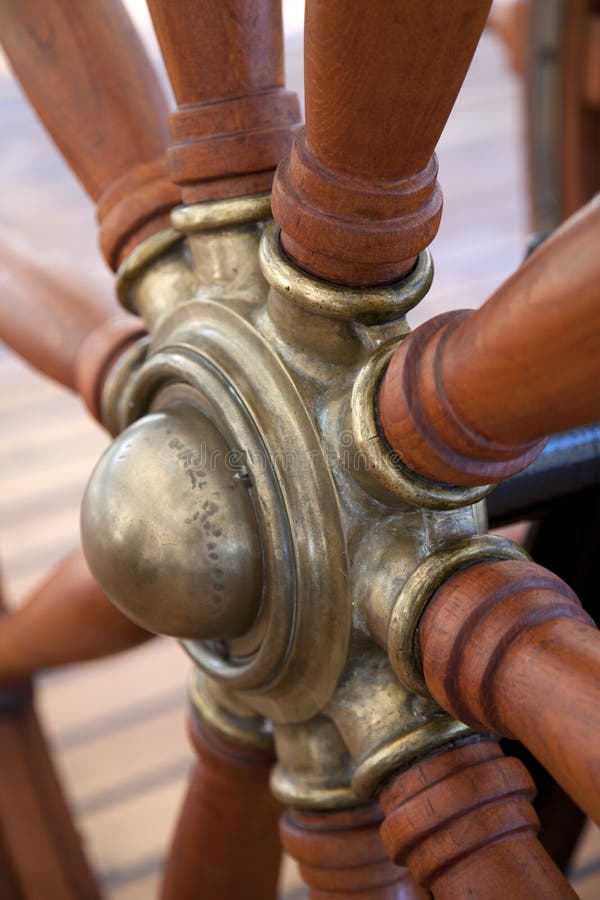 Timón del barco imagen de archivo. Imagen de nearsighted - 20507277