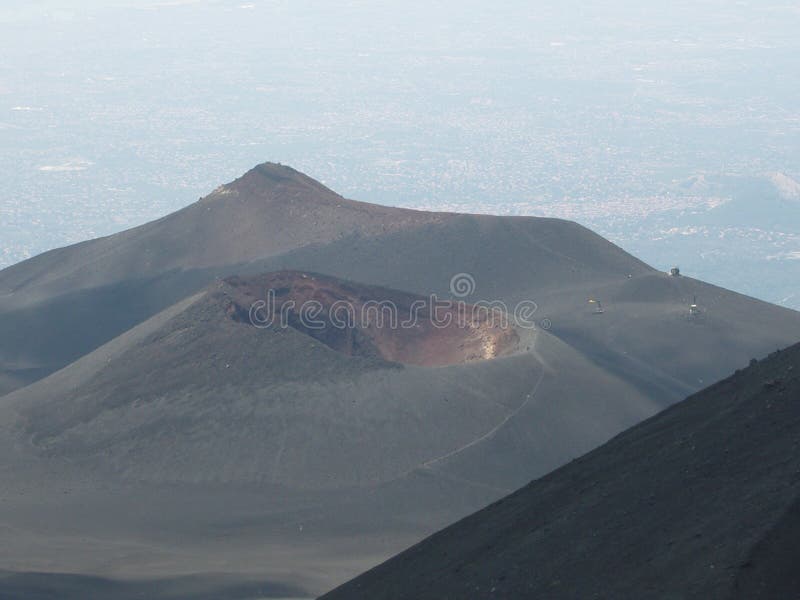 Volcan actif de la Sicile photo stock. Image du vesuvius - 135944164